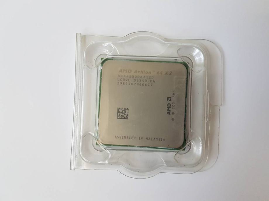 AMD Athlon 64 X2 4200+ (Socket 939)