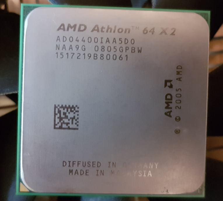 AMD Athlon 64 X2 4400+ sa hladnjakom