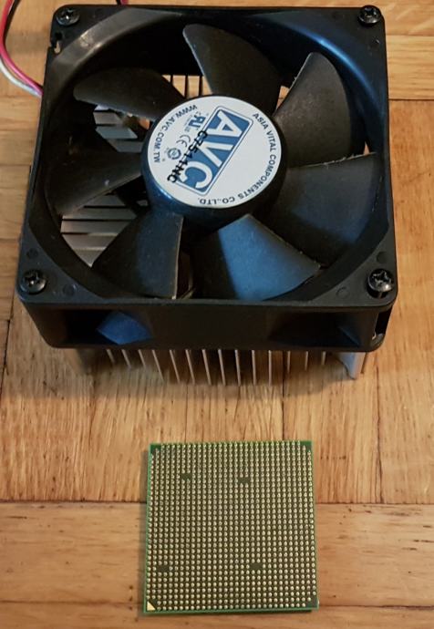 AMD Athlon 64 X2 4400+ sa hladnjakom