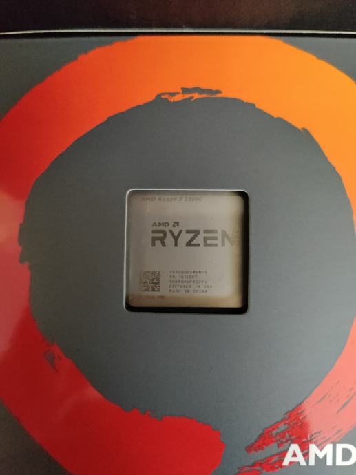 AMD Ryzen 3 2200G + Wraith Spire (RGB LED) cooler