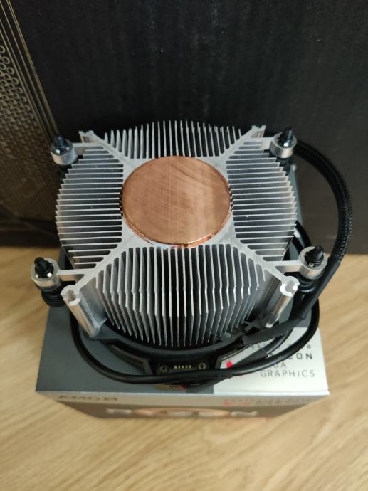 AMD Ryzen 3 2200G + Wraith Spire (RGB LED) cooler