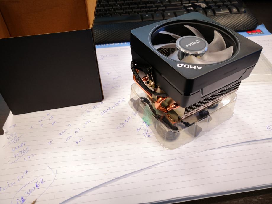 AMD Wraith Max cooler RGB LED