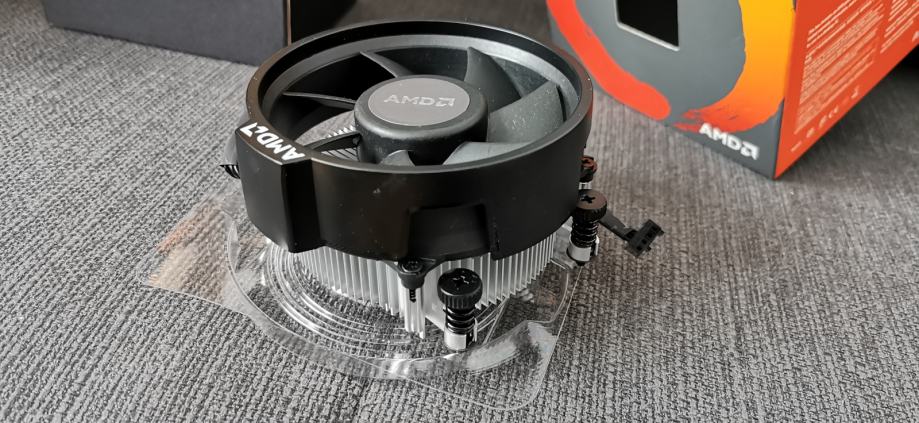 AMD Wraith Stealth hladnjak