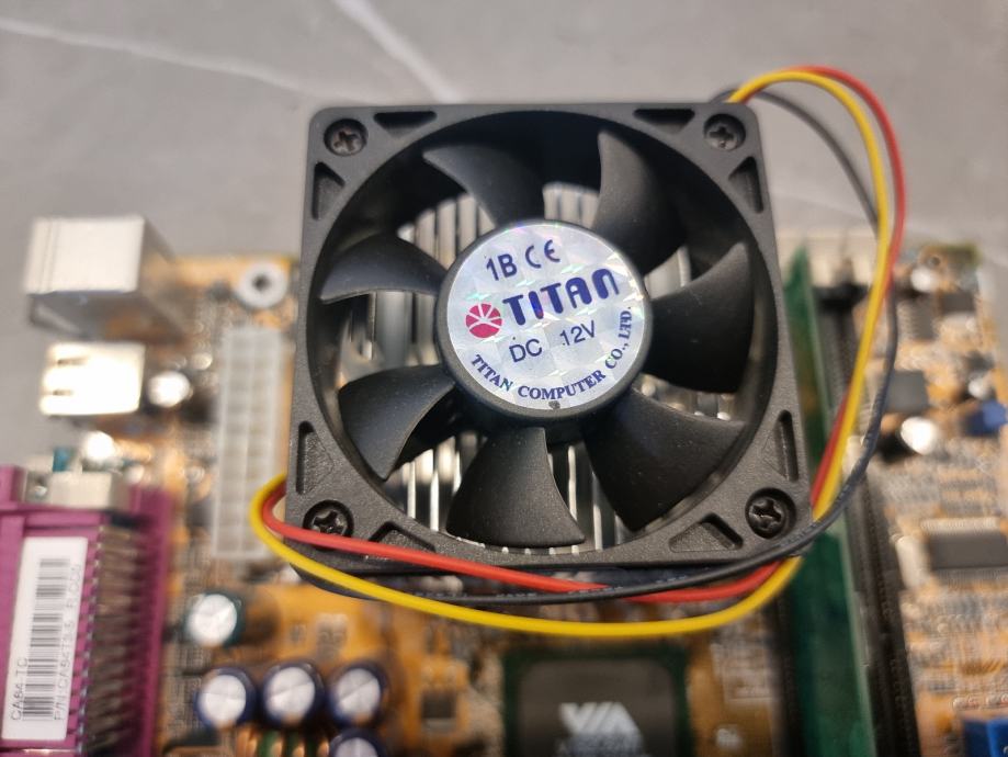Intel Celeron 566 +maticna