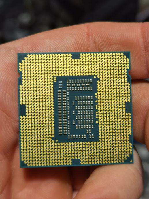 INTEL e3 xeon E3 1230V2 SOCKET 1155 4 CORE 8 THREAD ISTI i7-3770K