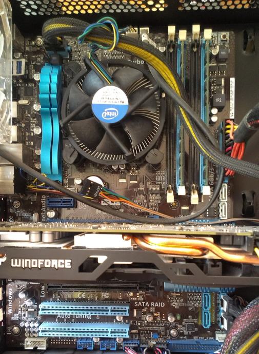 Intel i5 2400 + Maticna Asus P8H67 + 8GB DDR3 ram