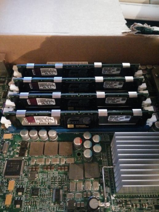 Intel Xeon X5365 x2 + 16GB DDR2 (ECC & FullBuffer) + Intel S5000XVN