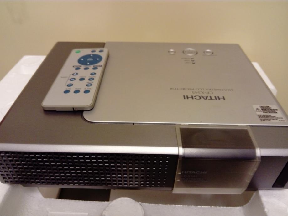 Hitachi cp-x345 3LCD