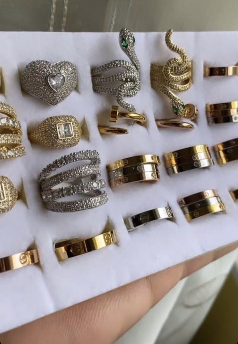 Cartier zlatni prsten, kirurški čelik