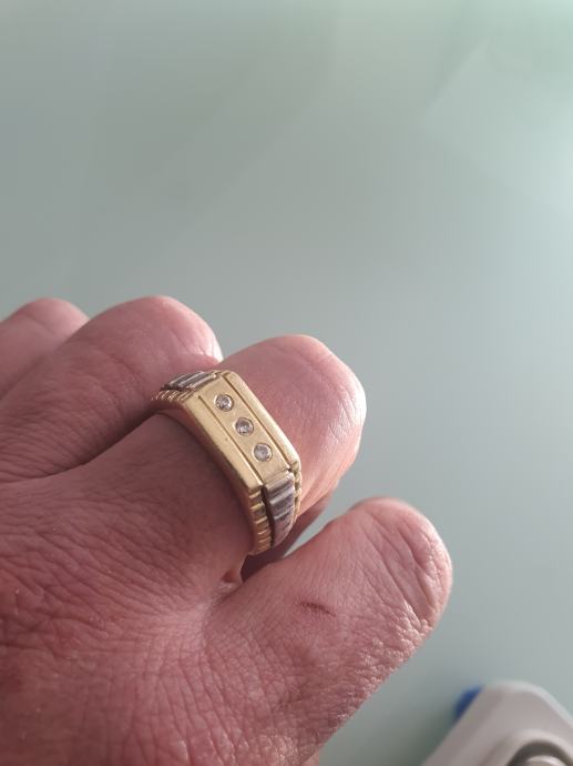 Muški zlatni prsten