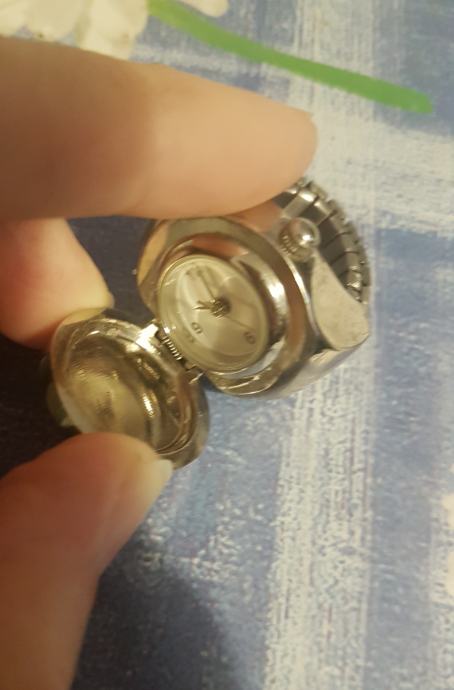 Prilagodljivi prsten sat