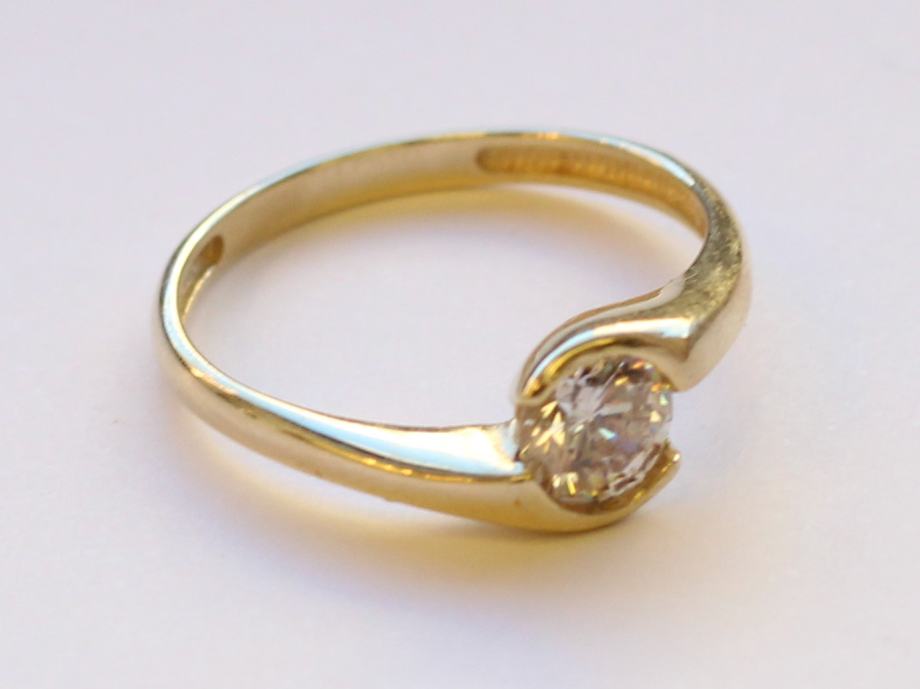 ZLATNI PRSTEN S BIJELIM CIRKONOM 14K (585) 2,12g NOVO • GOLD SHOP