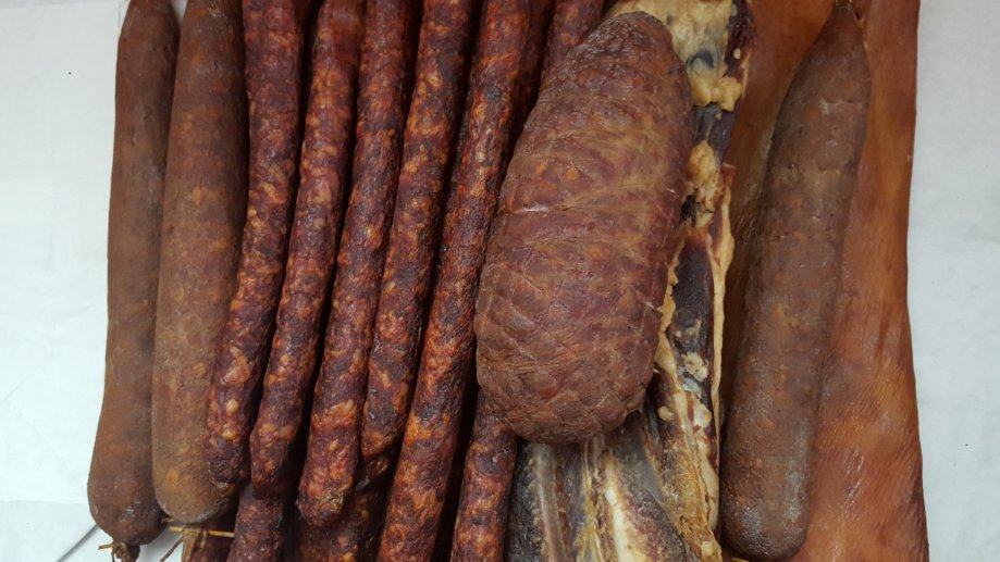 ŠUNKA - DOMAĆA DIMLJENA BEZ KOSTI