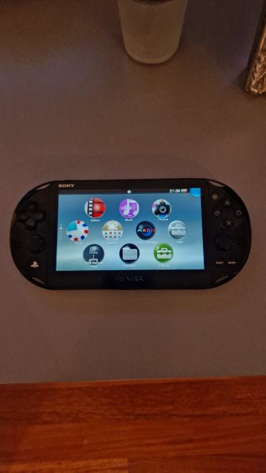 PlayStation Vita PCH-2016