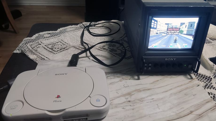 Sony Playstation ONE PS1 PSX konzola + igre + dodaci SCPH-102