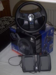 Logitech Rally Vibration Feedback Wheel za ps2