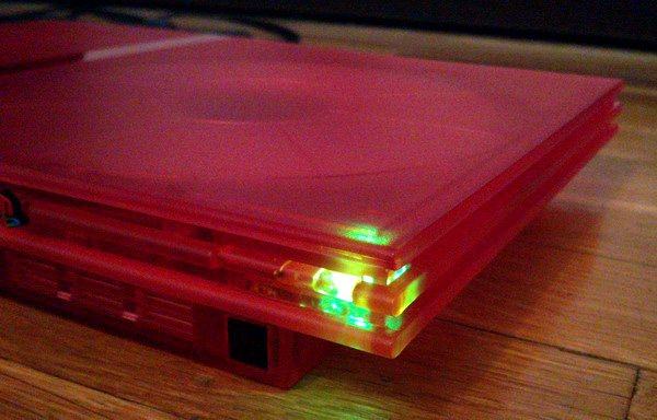 Sony Playstation 2 Slim - RED Special Edition (crveni), Chip & Igre