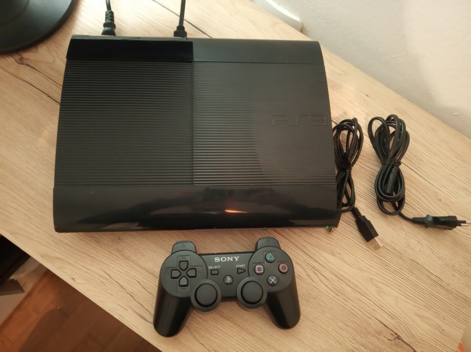Playstation 3 Super Slim, 500GB, modificirana sa 45 instaliranih igri!
