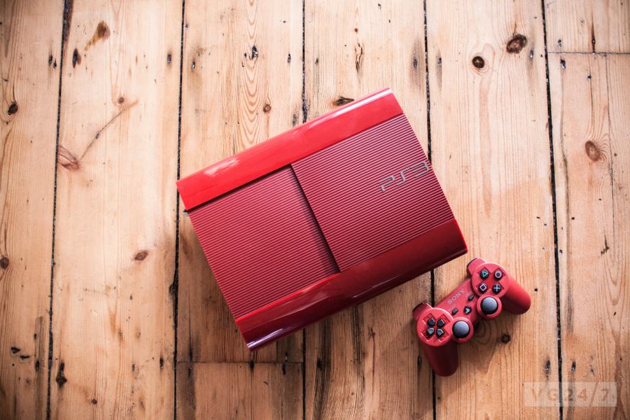 SONY PLAYSTATION 3 PS3 SUPER SLIM RED/CRVENI *KAO NOVO**SVA OPREMA*