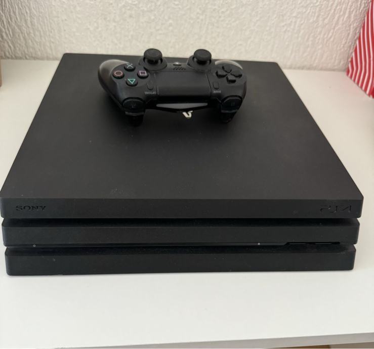 PS4 PRO, 1TB, DS 4 kontroler V2.