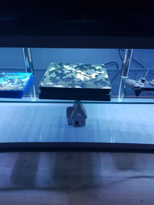 Sony PlayStation 4 Slim 1TB Limited Edition