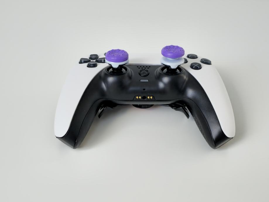 *PRILIKA* PS5 Slim + 2 igre + Custom Controller *PRODAJA ILI ZAMIJENA*