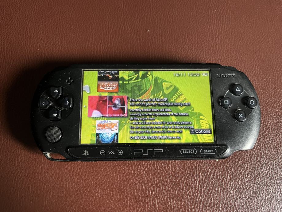 PSP Street, modificiran, 32GB, 1000+ igara