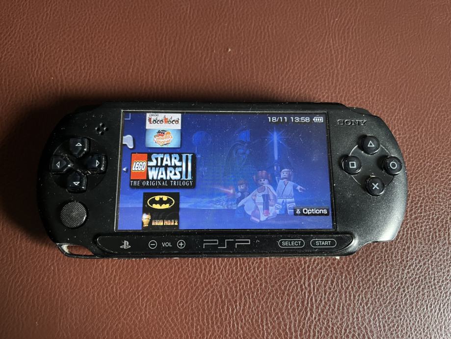 PSP Street, modificiran, 32GB, 1000+ igara