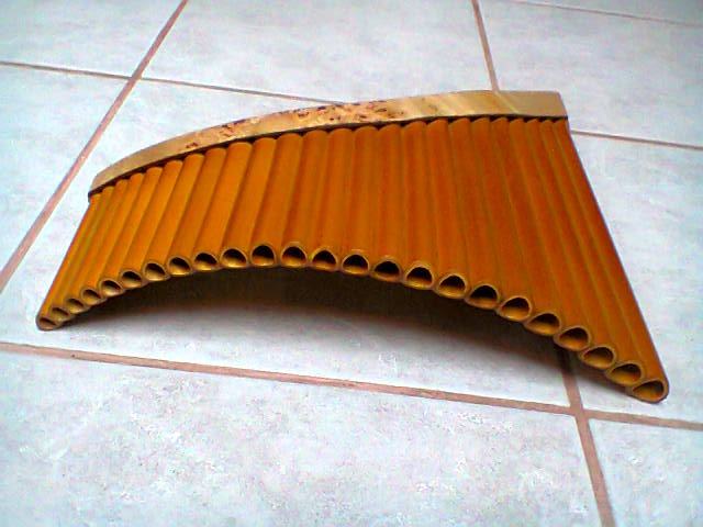 Panova frula (Nai) zakrivljena, iz Rumunjske