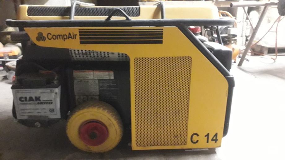 Vijčani kompresor Compair C14