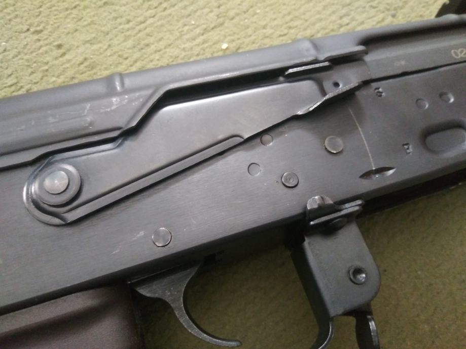 AK 47, cal. 7.62x39 karabin