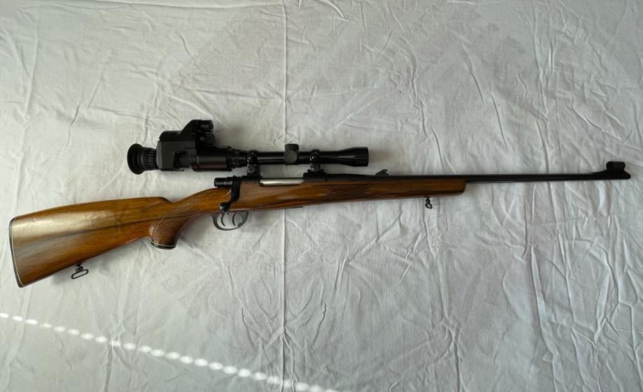 Crvena zastava 30-06