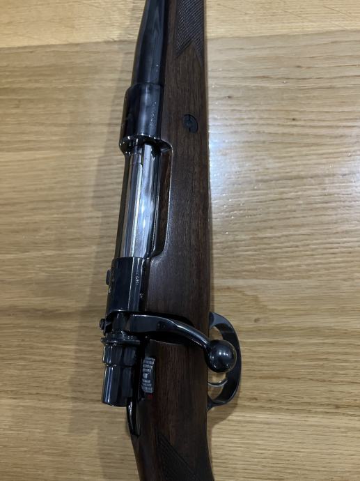 Crvena zastava cal.243