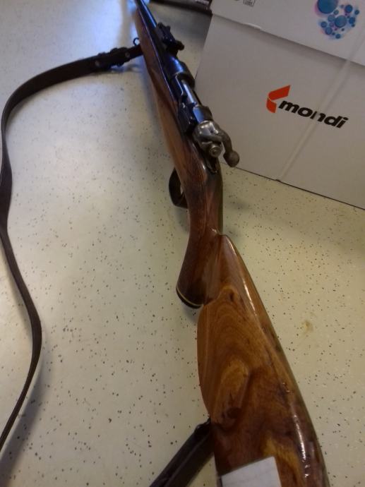 Lovacka puska crvena zastava M48