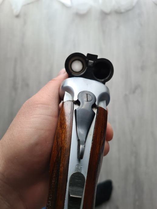 Lovačka puška sačmarica crvena zastava M75 cal 16