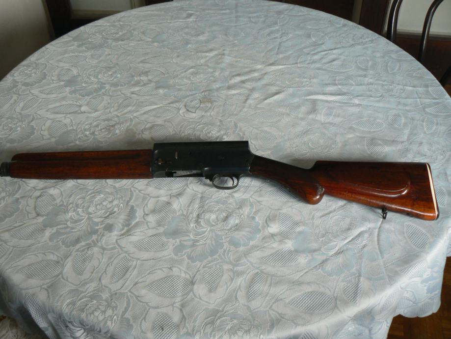Lovačka puška s glatkim cijevima F. N. BROWNING AUTO 5 (SEMI)