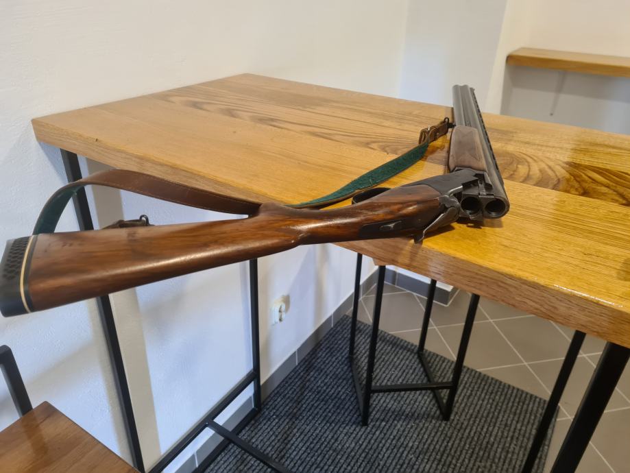 Lovačka sačmarica Crvena zastava 12 bokerica