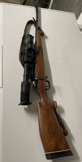 Lovački karabin kalibar 8x57