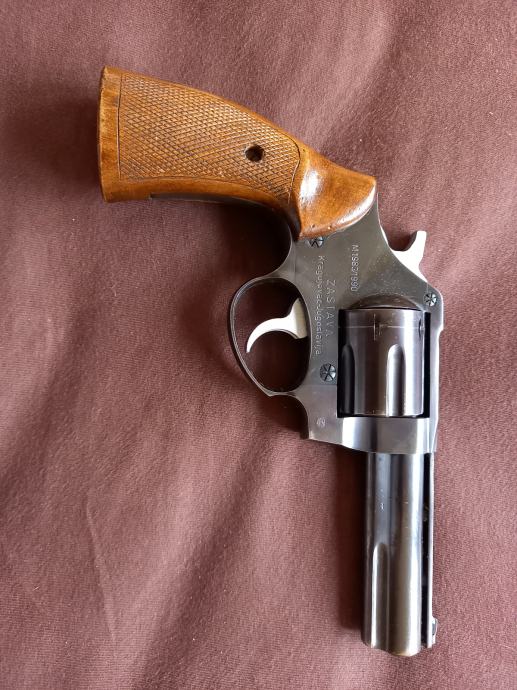 LOVAČKI REVOLVER