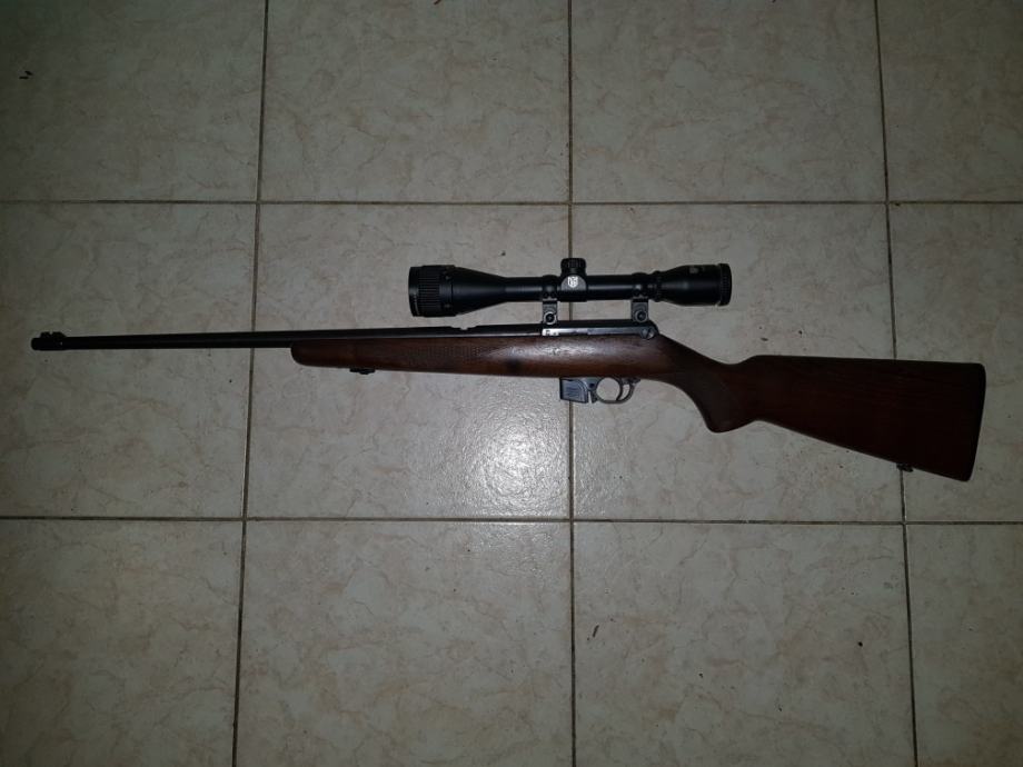 MALOKALIBARSKU POLU-AUTOMATSKU PUŠKU BRNO model CZ 581