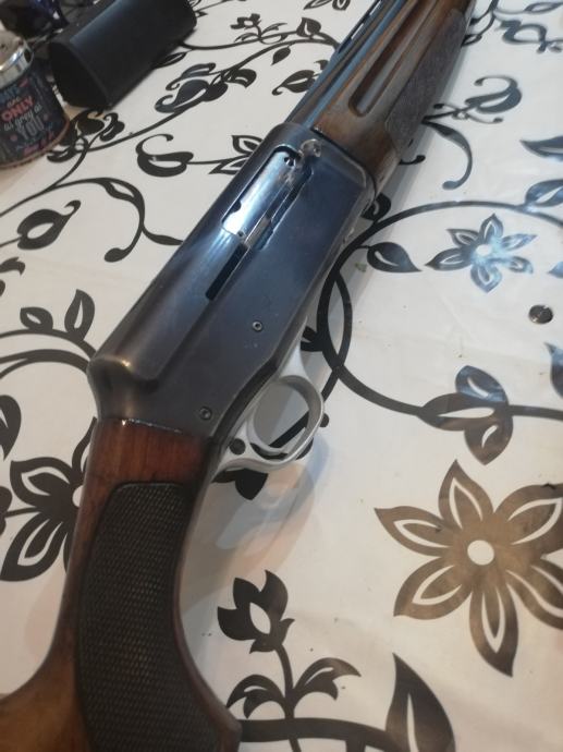 Prodajem Polu-automatsku pusku Franchi 520 Hunter