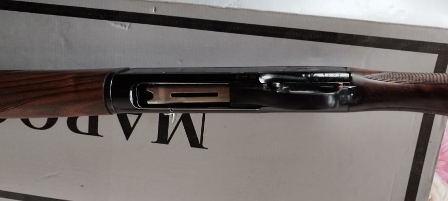 Prodajem sačmaricu poluautomat Marocchi 20/76