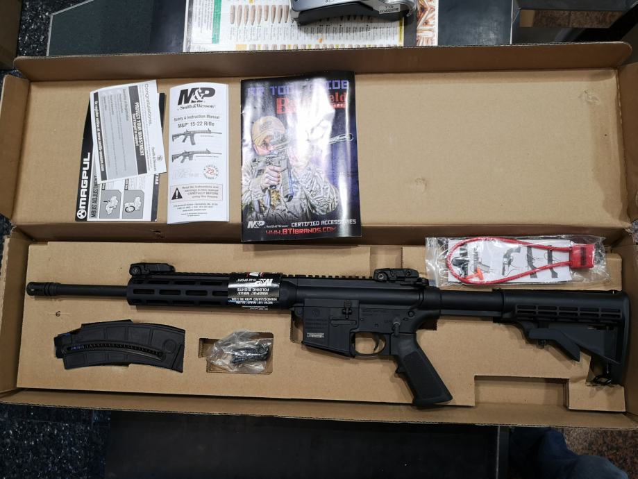 Puška malokalibarska SMITH & WESSON M&P®15-22 Sport™ , AR 15