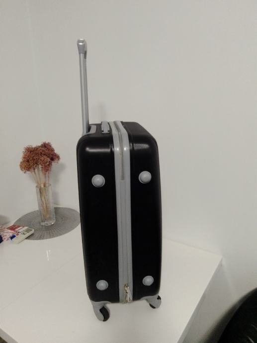 Putni kofer ANANDA OČUVANO