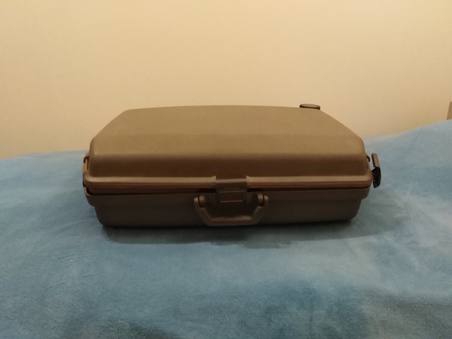 Stari kofer Samsonite