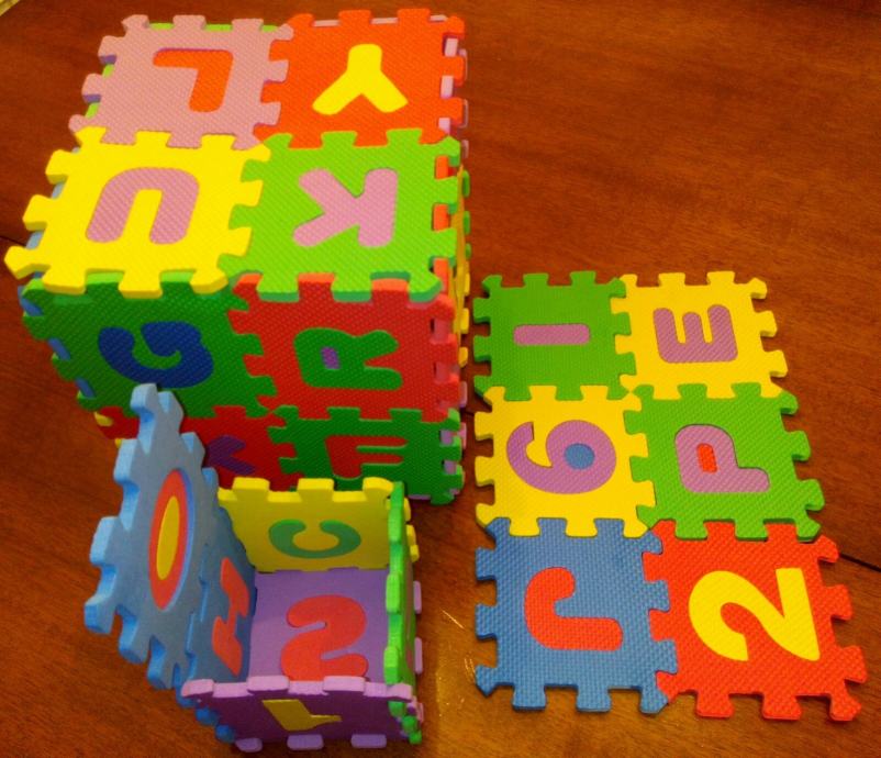 Dječje puzzle/brojke i slova