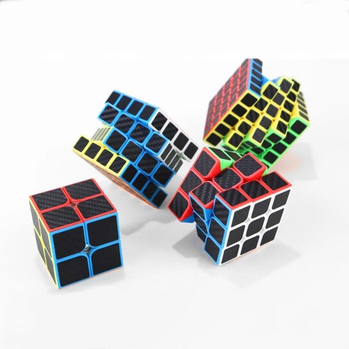 Rubikova kocka 3x3x3, Carbon design