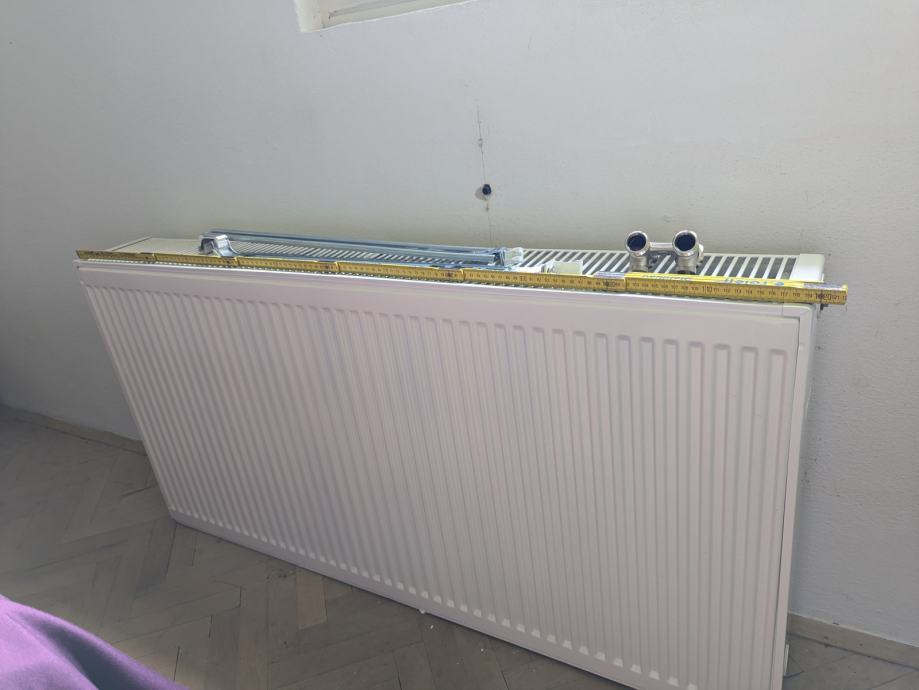 1x Vaillant ventilski radijator 33V 600/1200 za centralno grijanje