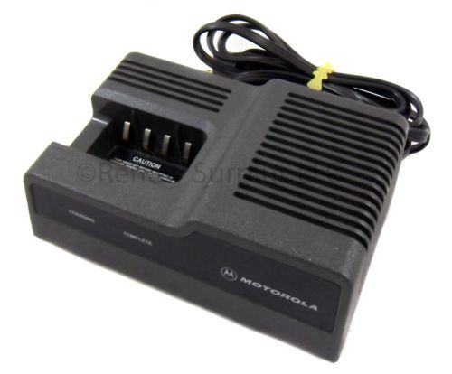Punjač Motorola za P210, HT800