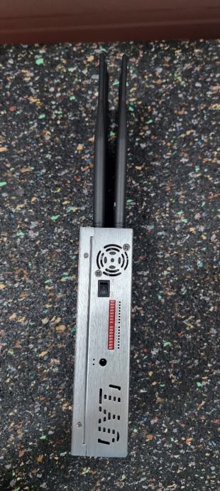 JAMMER JAMER OMETAČ SIGNALA BLOKATOR SVE FREKVENCIJE